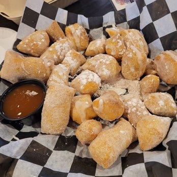 BAR-BILL EAST - Updated May 2025 - 117 Photos & 101 Reviews - 1129 ...