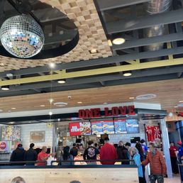 RAISING CANE’S CHICKEN FINGERS - Updated March 2025 - 179 Photos & 131 ...