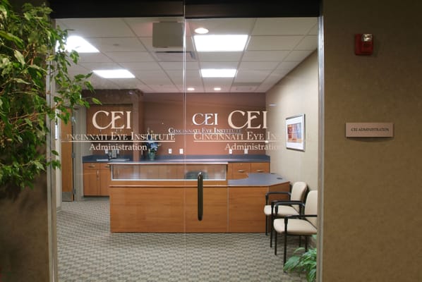 CINCINNATI EYE INSTITUTE SURGERY CENTER - Updated October 2025 - 26 Photos & 91 Reviews - 1945 ...