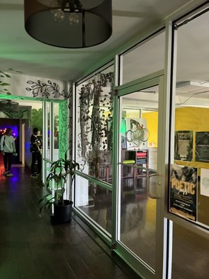 IWI FRESH OASIS - Updated June 2026 - 19 Photos - 567 Hamilton E Holmes ...
