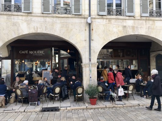 LE CAFÉ MOLIÈRE - Updated April 2024 - 1 rue du Minage, La Rochelle ...
