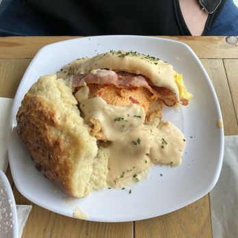 ATOMIC BISCUIT - Updated April 2025 - 65 Photos & 48 Reviews - 401 E ...