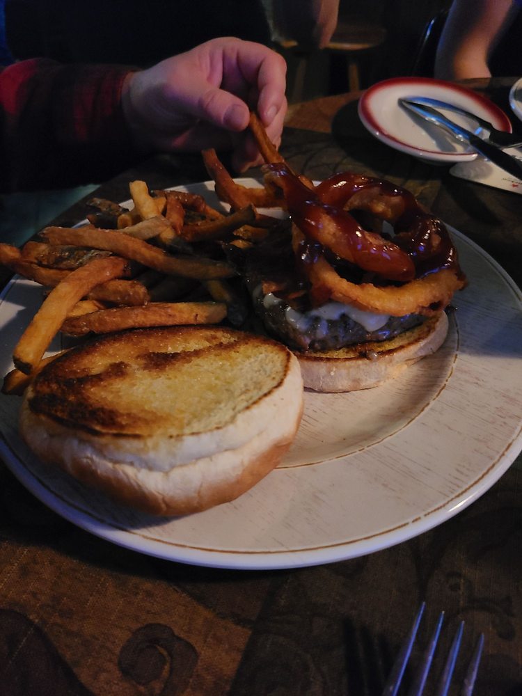 DOZER’S BAR AND GRILL - 16 Photos & 17 Reviews - 411 Geyser Rd ...