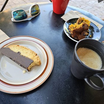 FLYING M COFFEEHOUSE - Updated October 2025 - 328 Photos & 262 Reviews ...