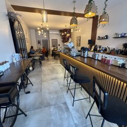 PERLA COFFEE CO & EATERY - Updated December 2025 - 161 Photos & 54 ...