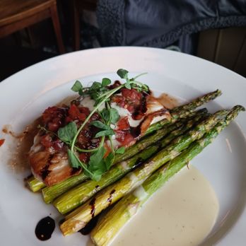 EDIBLES RESTAURANT & BAR - Updated March 2025 - 276 Photos & 345 ...