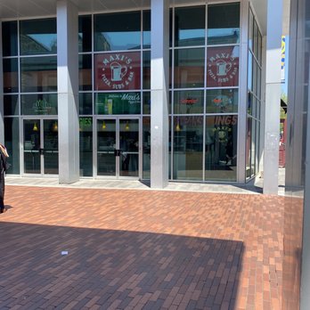 MAXI’S PIZZA, SUBS AND BAR - Updated October 2025 - 33 Photos & 100 ...