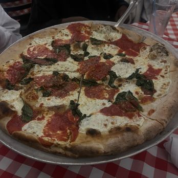 GRIMALDI’S PIZZERIA - Updated September 2024 - 3194 Photos & 5044 ...