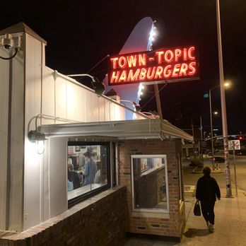 TOWN TOPIC - Updated December 2025 - 438 Photos & 501 Reviews - 2021 ...