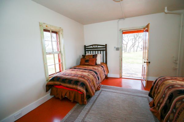 IRON GAME RANCH - Updated October 2025 - 13 Photos - 1658 Miracle Mile ...