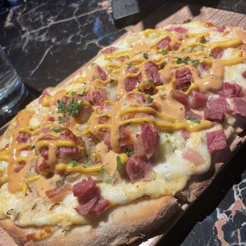 PUTTSHACK - BOSTON - Updated August 2024 - 373 Photos & 196 Reviews ...