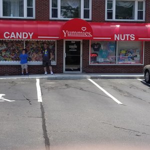 YUMMIES CANDY & NUTS - 106 Photos & 97 Reviews - Candy Stores - 384 US ...