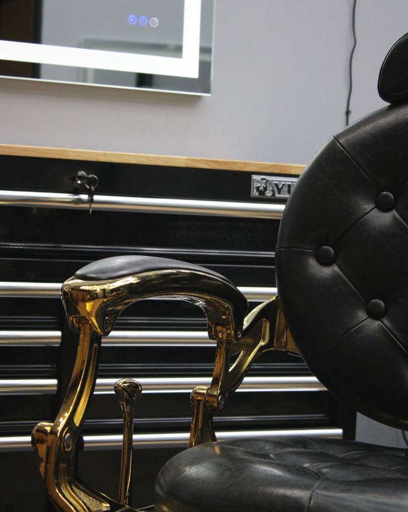 GOLD CHAIR BARBER LOUNGE - Updated July 2025 - 2139 W Chicago Ave ...