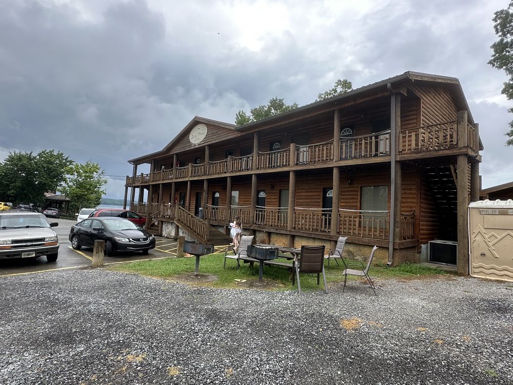 EUCHEE MARINA & CAMPGROUND - 200 Euchee Ln, Ten Mile, Tennessee ...