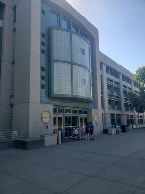 SHIELDS LIBRARY - Updated October 2025 - 67 Photos & 38 Reviews - 100 ...