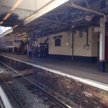 WOKING RAILWAY STATION - Station Approach, Woking, Surrey, United ...