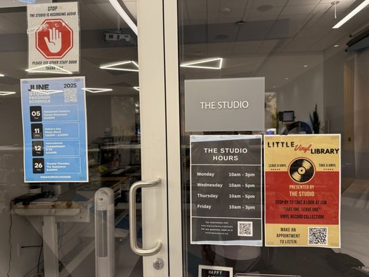 DOWNEY CITY LIBRARY - Updated October 2025 - 107 Photos & 75 Reviews ...