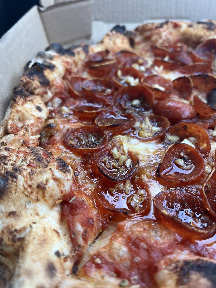 GROUNDLING PIZZA - Updated November 2024 - 50 Photos & 34 Reviews ...