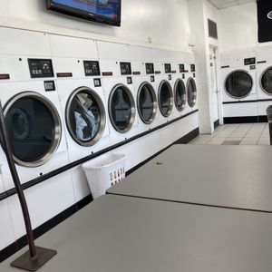 SUPER CLEAN COIN LAUNDRY - Updated May 2025 - 13 Photos - 545 E Main St ...