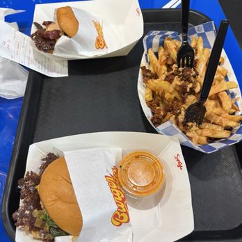 BURGER BODEGA - Updated April 2025 - 890 Photos & 483 Reviews - 4520 ...