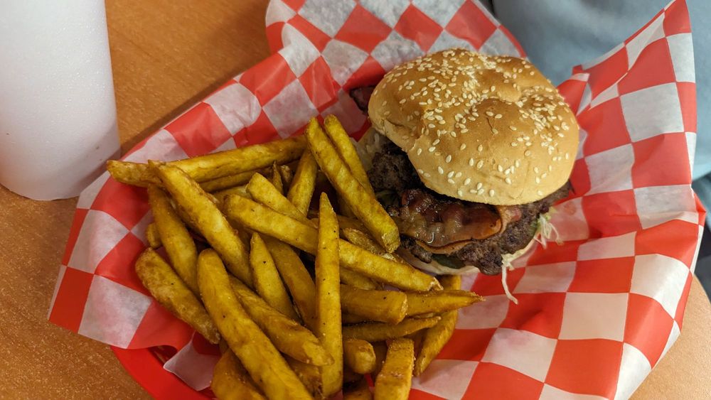 KC BURGER JOINT - Updated May 2024 - 25 Photos & 28 Reviews - 2424 NW ...