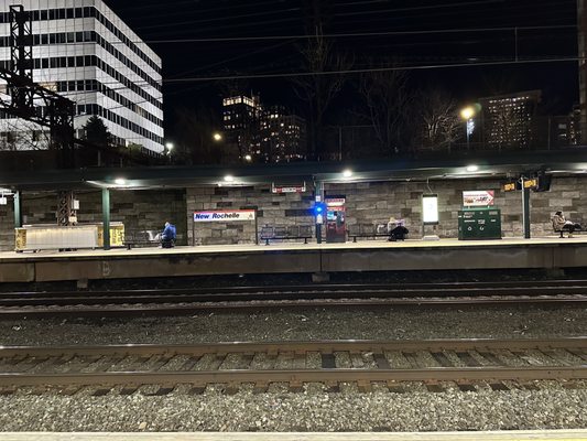 NEW ROCHELLE METRO-NORTH RAILROAD STATION - Updated May 2024 - 21 ...