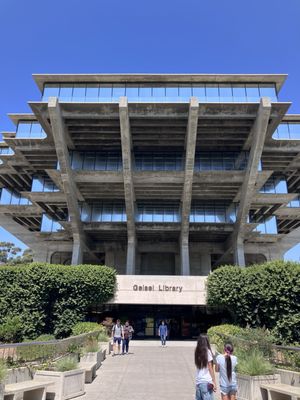 GEISEL LIBRARY - Updated December 2025 - 179 Photos & 75 Reviews - 9500 ...