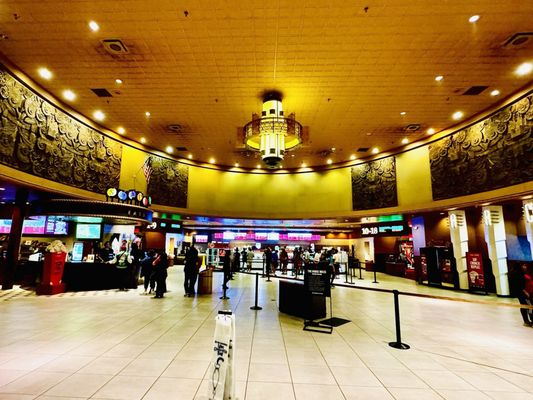 CINEMARK 18 AND XD - Updated February 2025 - 107 Photos & 142 Reviews ...