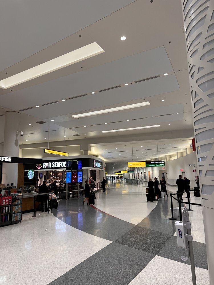 BWI THURGOOD MARSHALL AIRPORT - CONCOURSE D - Updated August 2025 - 324 ...