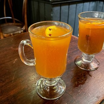 KENN’S BROOME STREET BAR - Updated July 2024 - 224 Photos & 316 Reviews ...