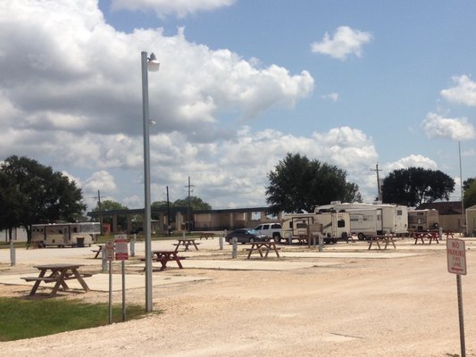 GATORTOWN RV PARK - Updated July 2025 - 1108 Beaumont St, Anahuac ...