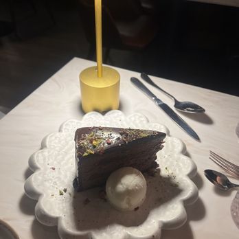 ALORA - Updated November 2024 - 259 Photos & 80 Reviews - Pier 3, San ...