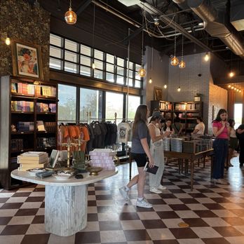 THE BOOKISH SHOP - Updated July 2025 - 108 Photos & 43 Reviews - 60 W ...