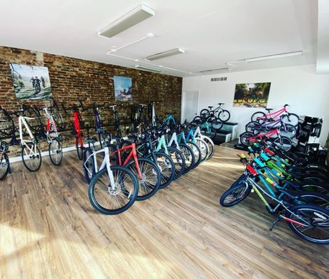 CYCLESMITH’S - Updated December 2025 - 13 Photos & 21 Reviews - 3928 ...