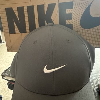 NIKE FACTORY STORE - VACAVILLE - Updated May 2025 - 144 Photos & 214 ...