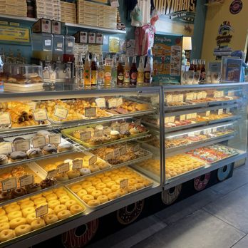 MAYNARD’S DONUTS & COFFEE - Updated October 2025 - 176 Photos & 144 ...