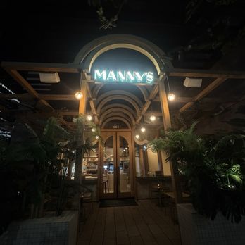 POWDER ROOM - Updated August 2025 - 16 Photos & 110 Reviews - 301 West ...