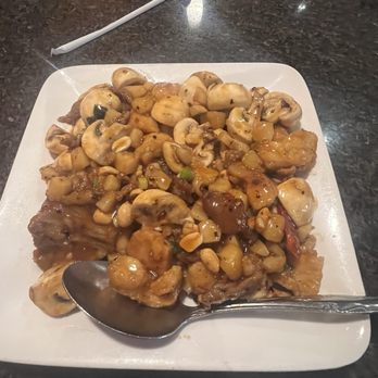 GOLDEN GINGER - Updated December 2025 - 216 Photos & 488 Reviews - 268 ...