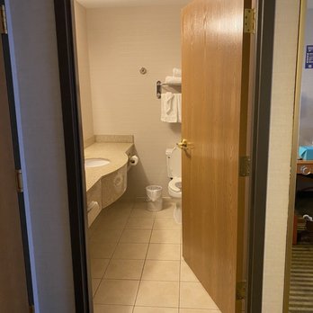 HAMPTON INN & SUITES CHICAGO ADDISON - Updated October 2025 - 138 ...