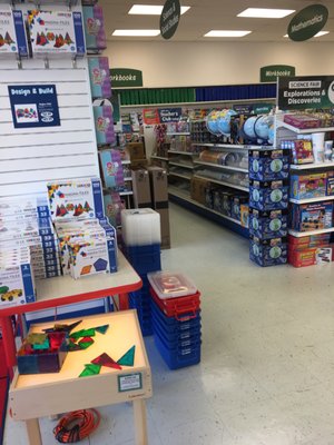 LAKESHORE LEARNING STORE - 25 Photos & 17 Reviews - Toy Stores - 2079 ...