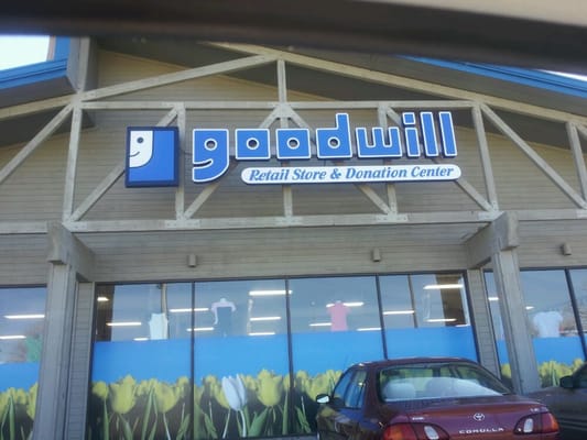 MERS GOODWILL - Updated October 2025 - 13 Photos - 15 Reviews - 125 ...