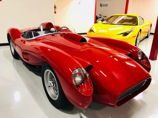 GT AUTO LOUNGE - Updated October 2025 - 223 Photos & 25 Reviews - 2421 ...