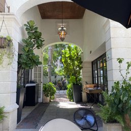 CAFE VIA FLORA - Updated March 2025 - 84 Photos & 105 Reviews - 240 ...