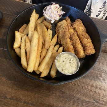 IRON & ALE LYNCHBURG TAP AND TABLE - Updated September 2025 - 243 ...