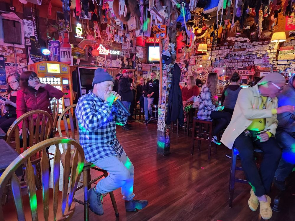 THOMPSON’S CORNER SALOON - Updated August 2025 - 49 Photos & 75 Reviews ...