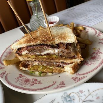 CHUG’S DINER - Updated December 2024 - 1346 Photos & 500 Reviews - 3444 ...