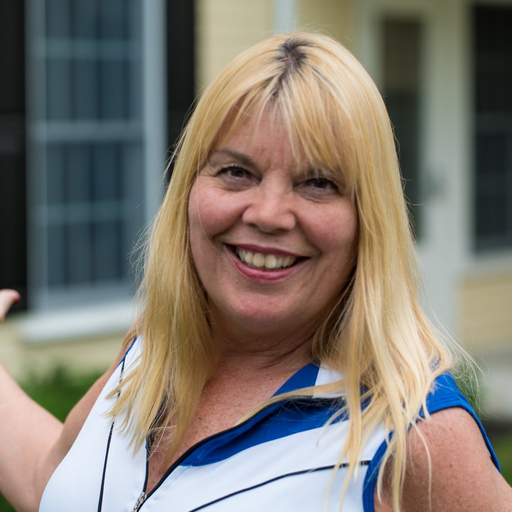 Mary Markopoulos's Instagram, Twitter & Facebook on IDCrawl