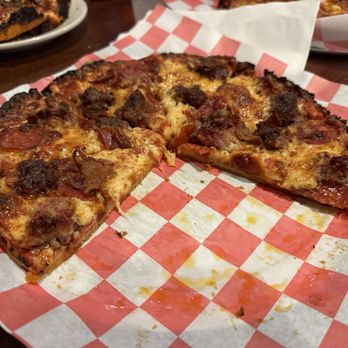 LACED PIZZA & PUB - Updated July 2025 - 14 Photos & 20 Reviews - 94 ...