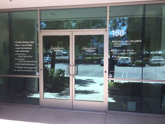 PARKSON J LIN, DPM - Updated October 2025 - 19 Photos & 29 Reviews - 2 ...