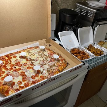CAL’Z PIZZA SUBS & CHICKEN WINGS - Updated December 2025 - 58 Photos ...